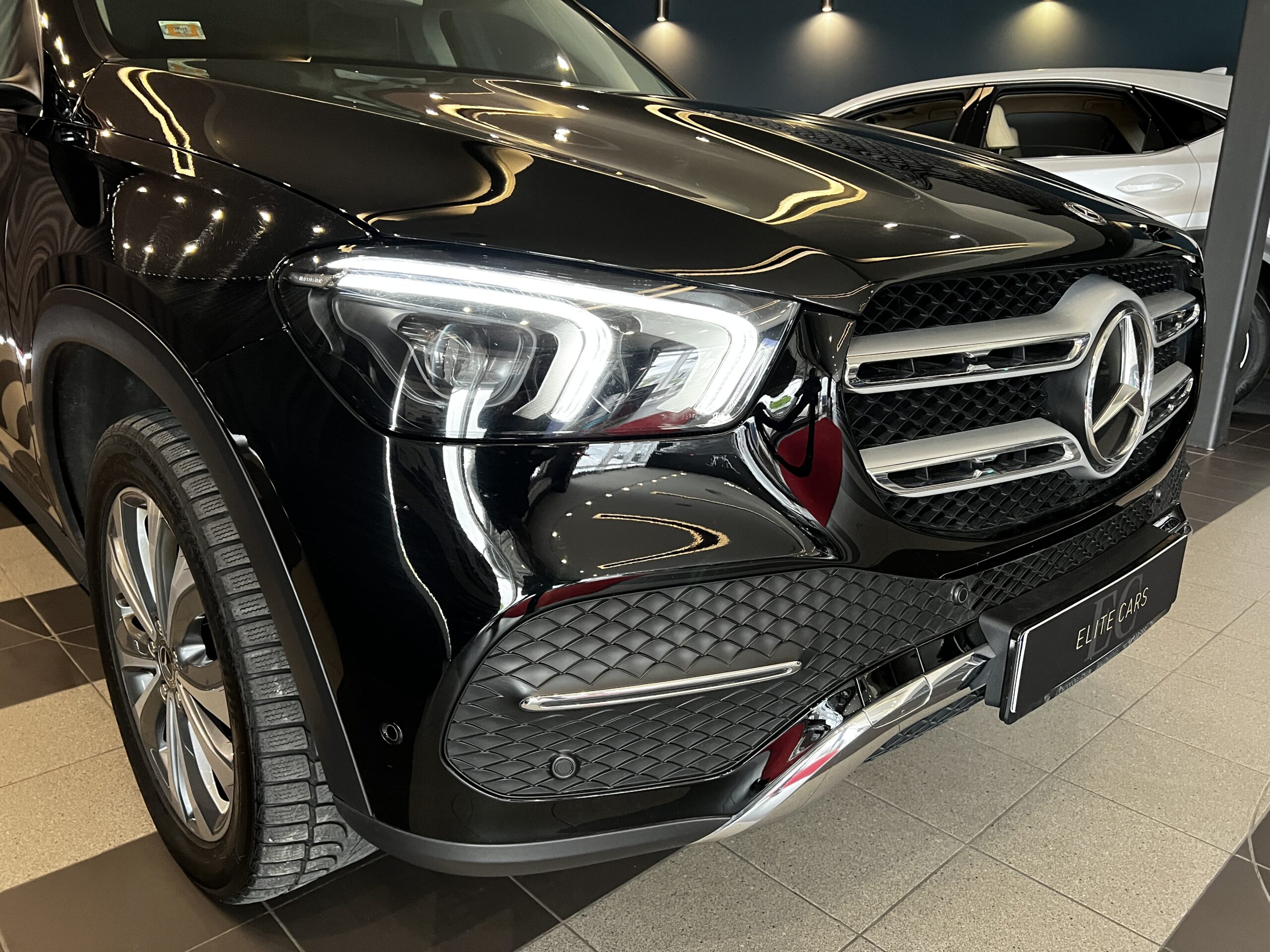 Mercedes-Benz GLE 300D 4Matic 2020 - ELITECARS