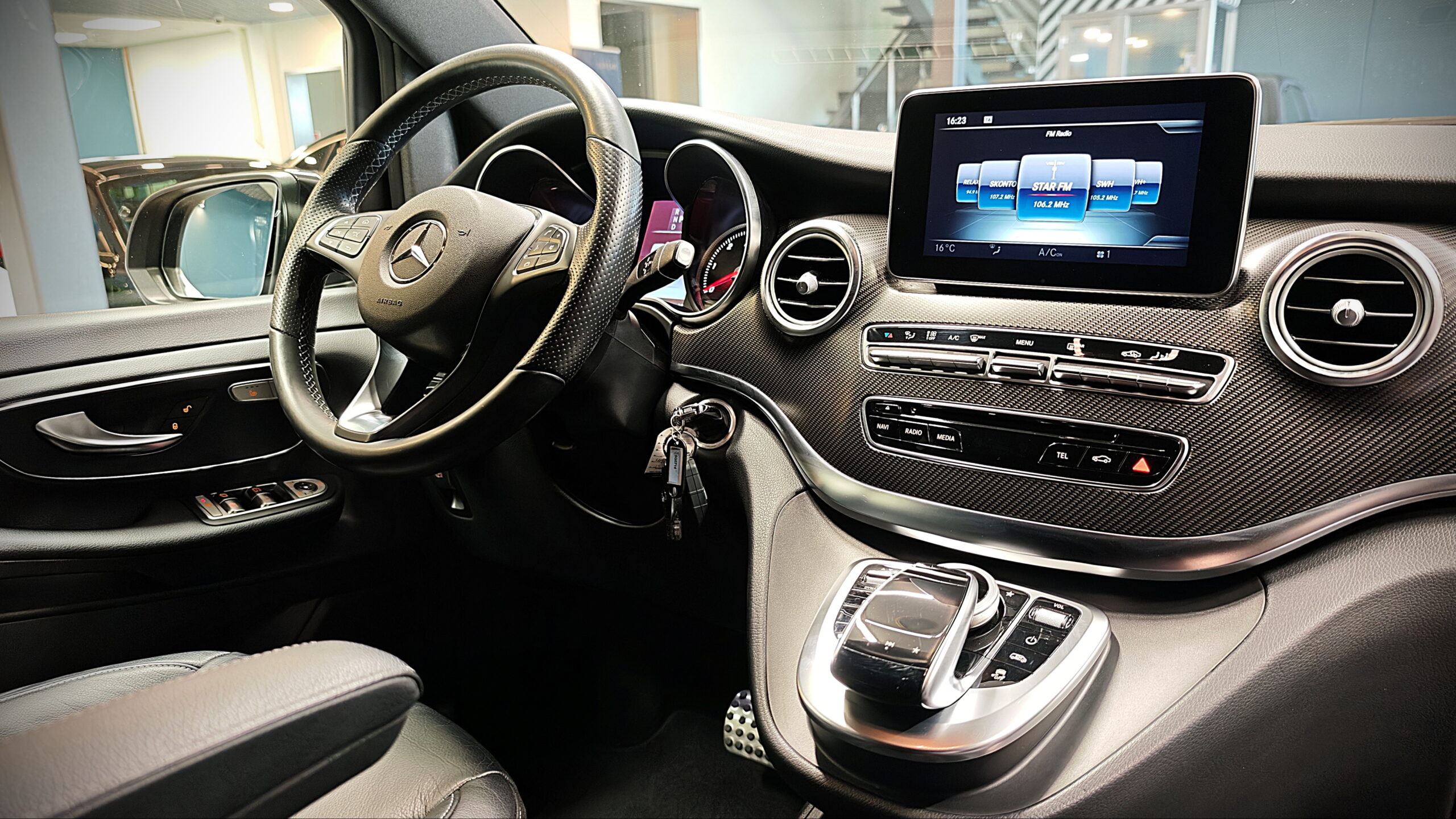 Mercedes-Benz V250d Long 4Matic 2016 - ELITECARS