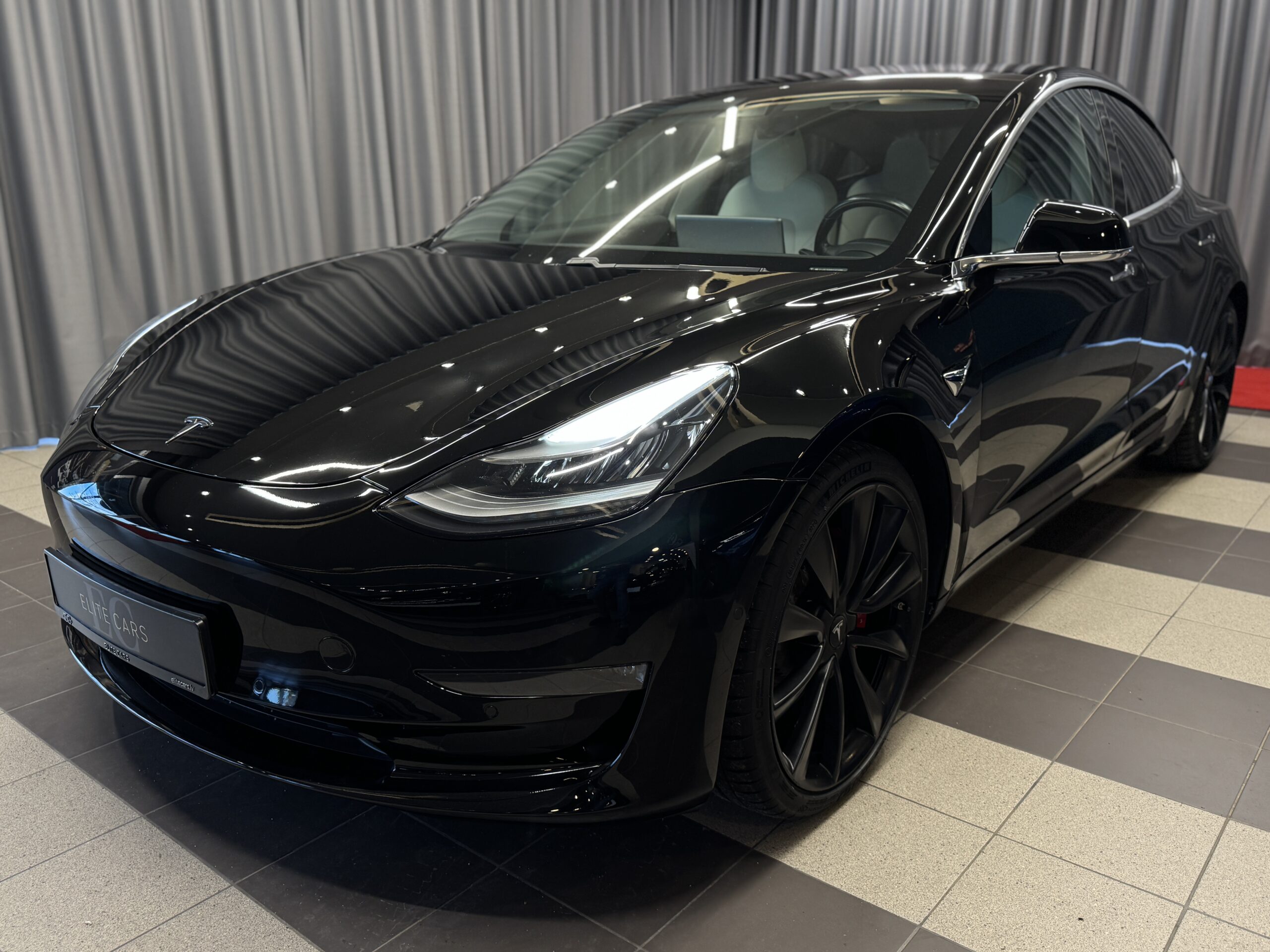 Tesla Model 3 2019 - Elite Cars