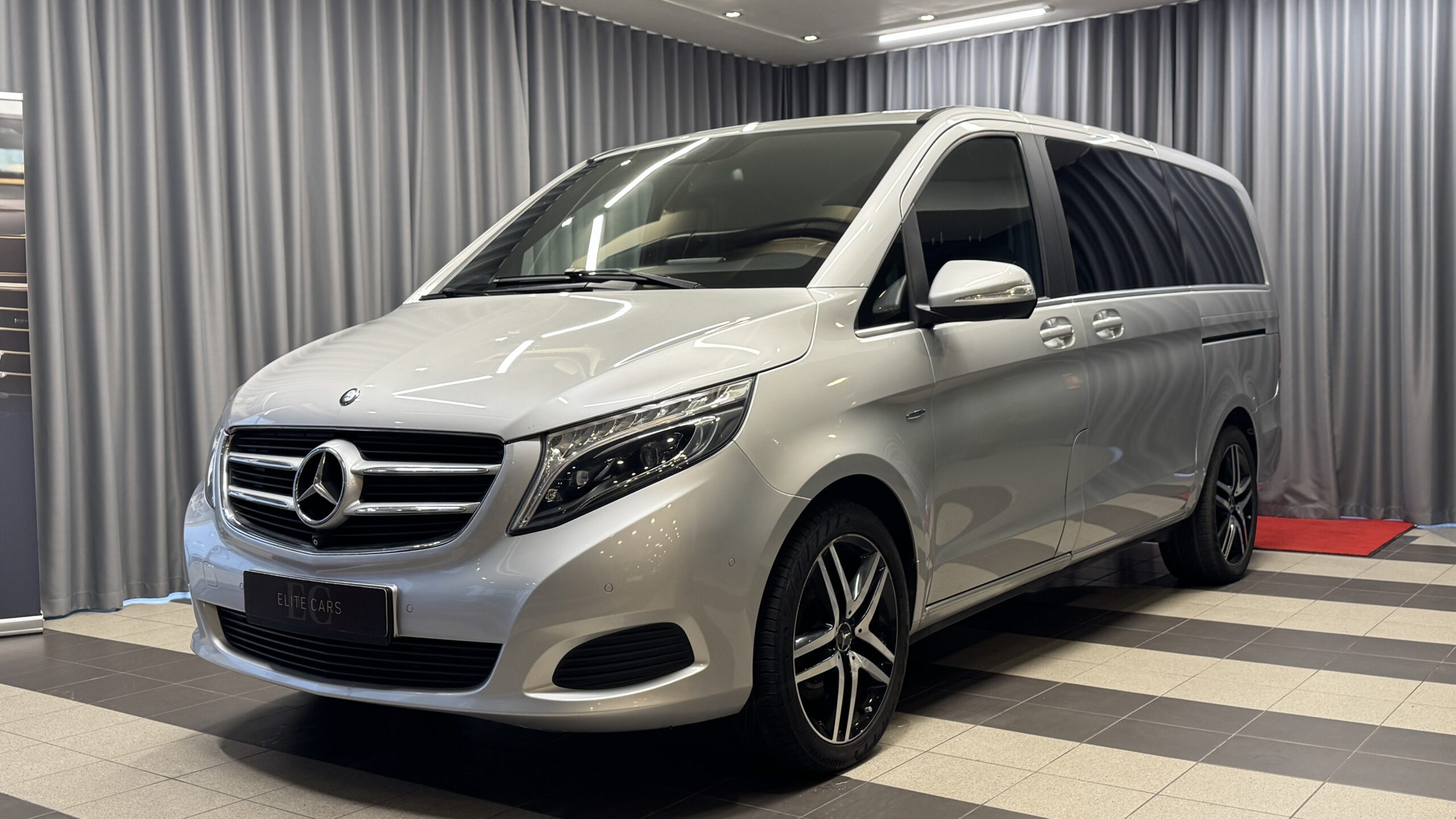 Mercedes-Benz V250 2015 - Elite Cars