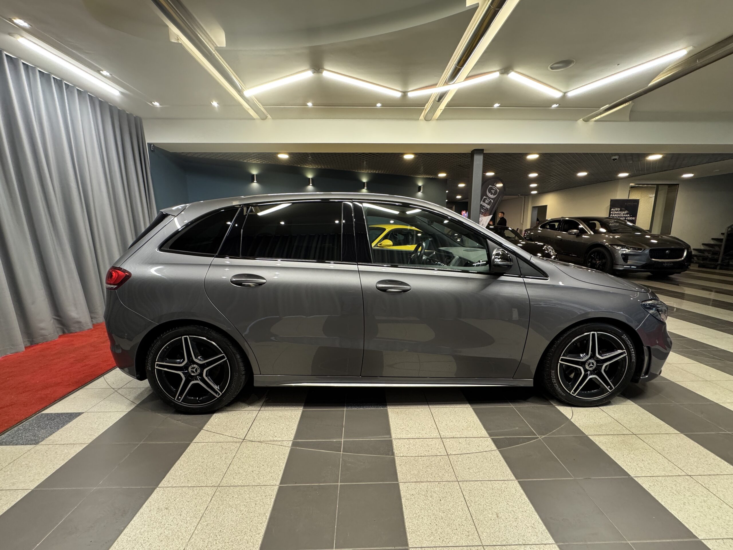 Mercedes-Benz B180 2019 - Elite Cars